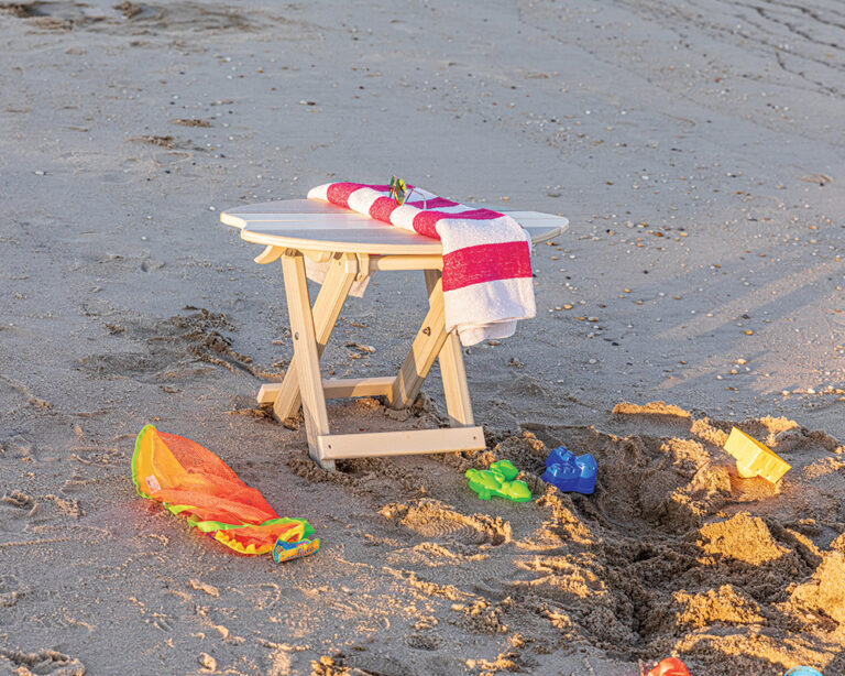 Folding Surfboard End Table | Green Acres Outdoor Living